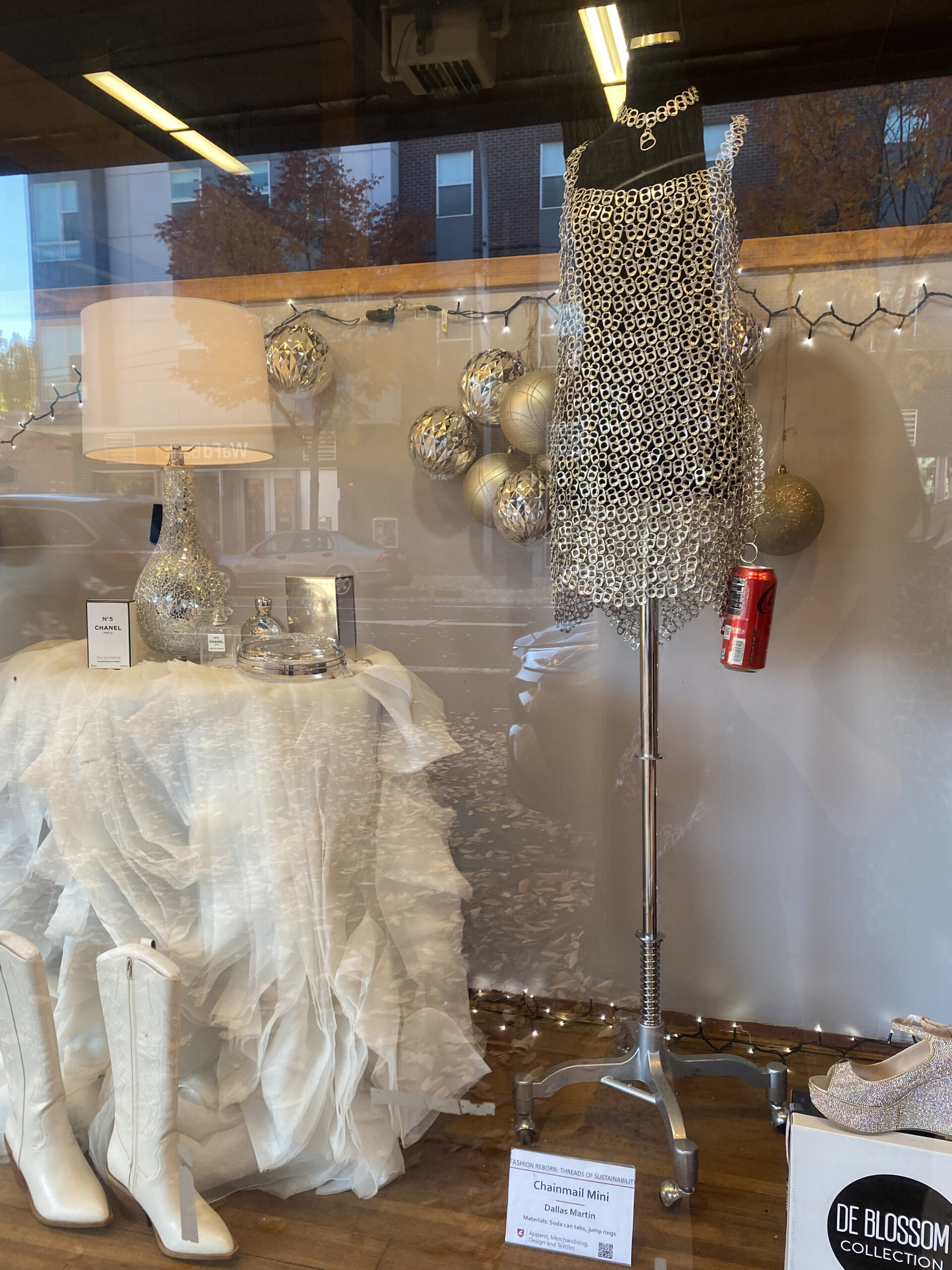 Pullman storefronts brightened by WSU students’ creative designs ...