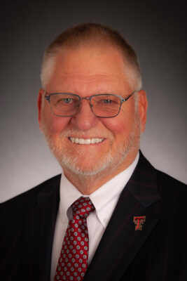 Circle complete: alumnus Gordon Davis receives top animal science honor ...