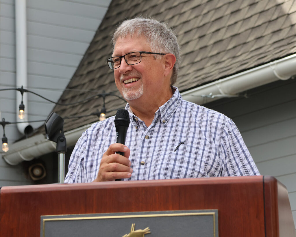 Tree fruit commission, WSU reaffirm landmark partnership, endowed chair ...