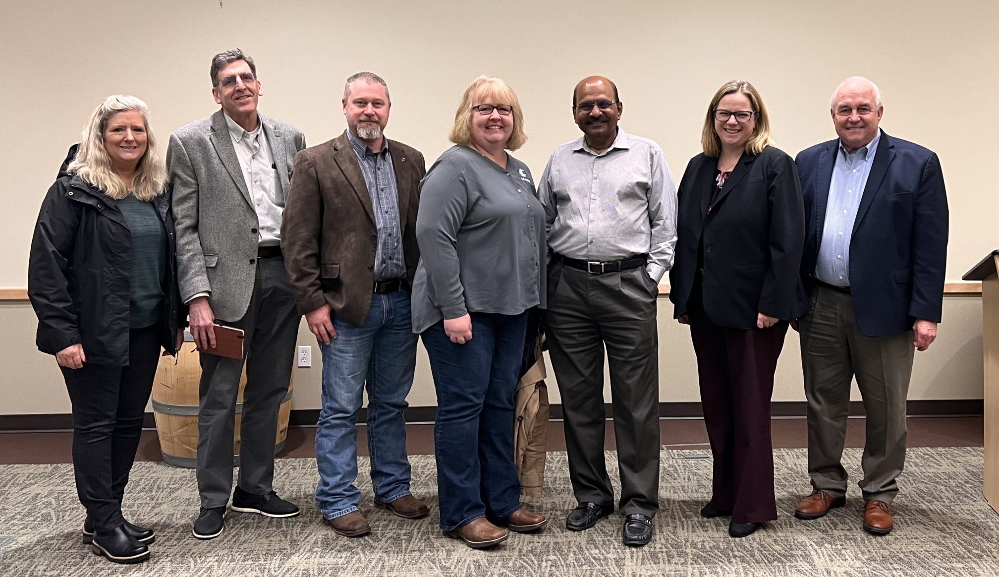 USDA undersecretary encounters research for specialty crops at Prosser ...