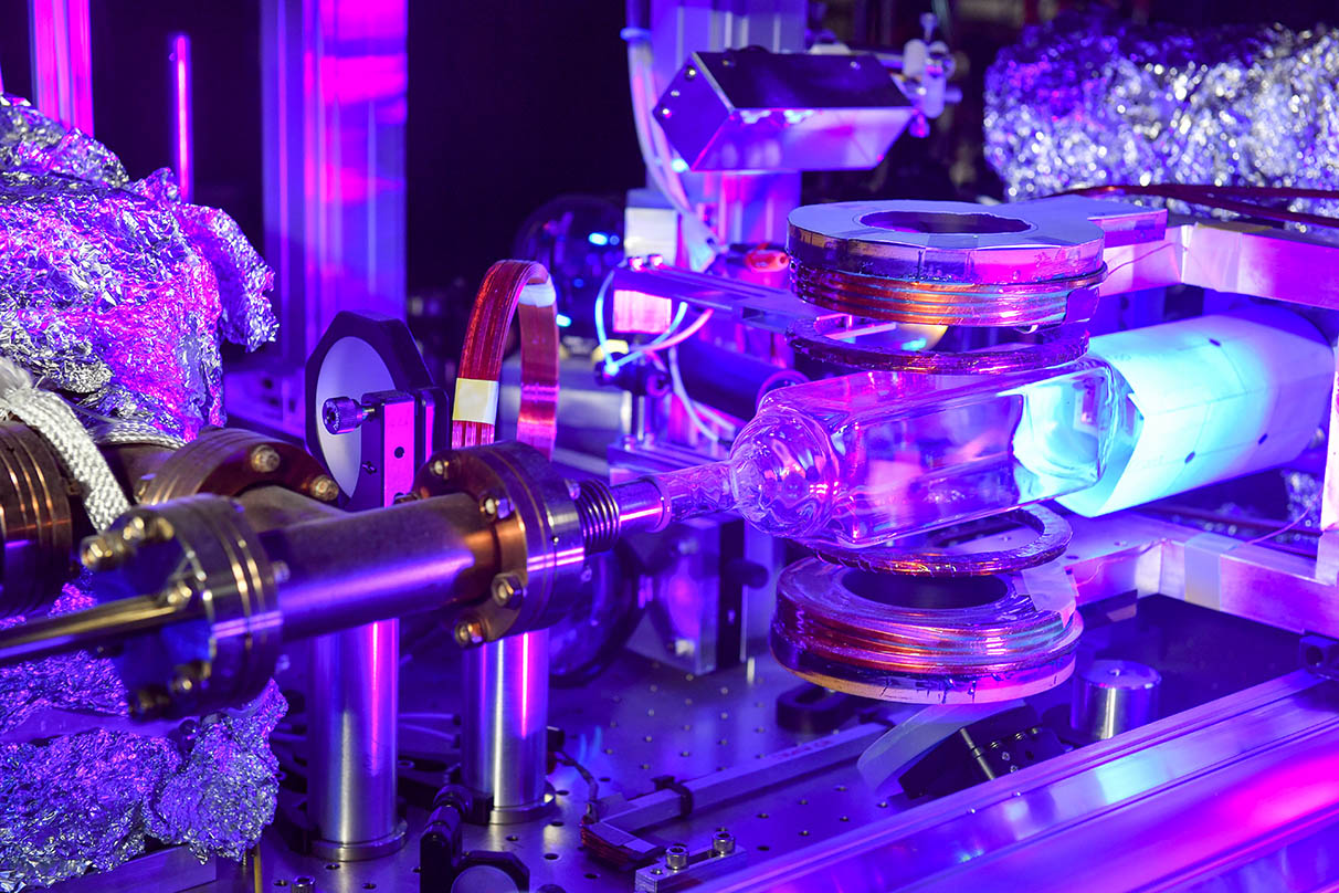 Atom laser creates reflective patterns similar to light | WSU Insider ...