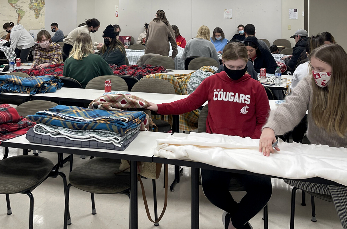 WSU students make, distribute blankets for those in need | WSU Insider ...