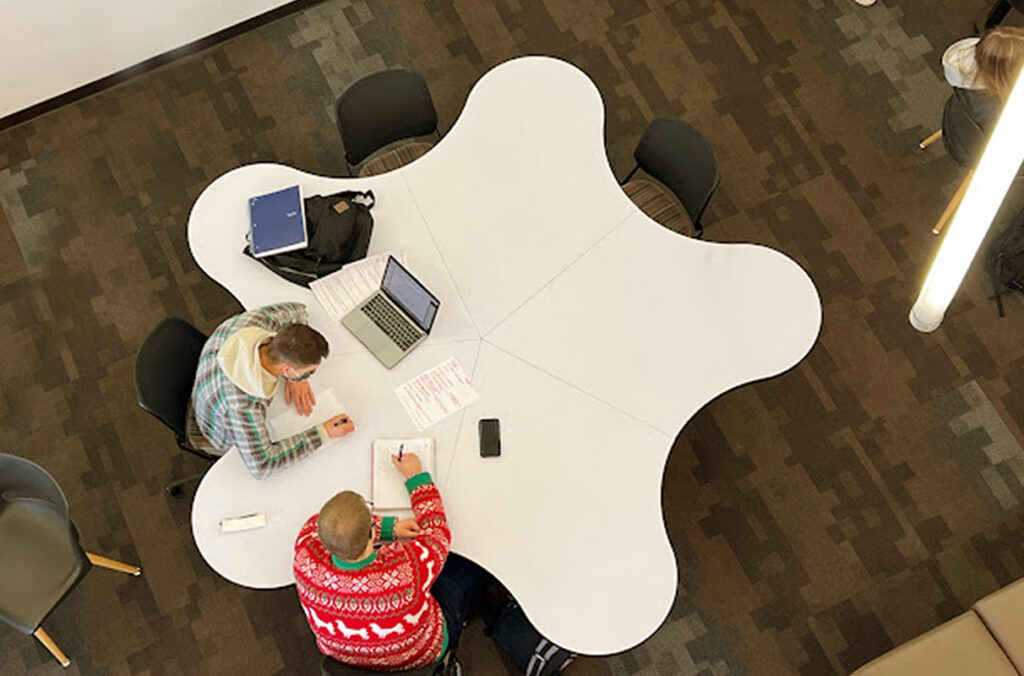 Splatt table makes a splash | WSU Insider | Washington State University