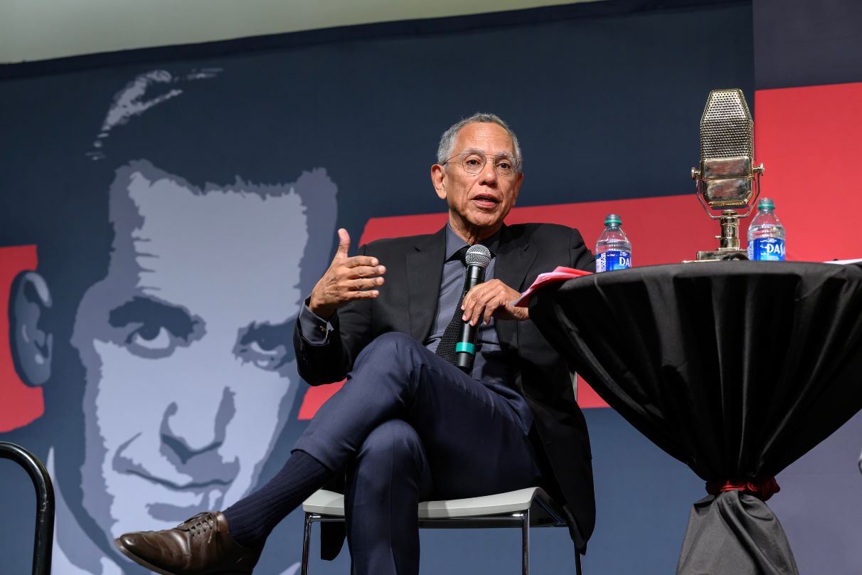 Former New York Times executive editor stresses importance of local ...