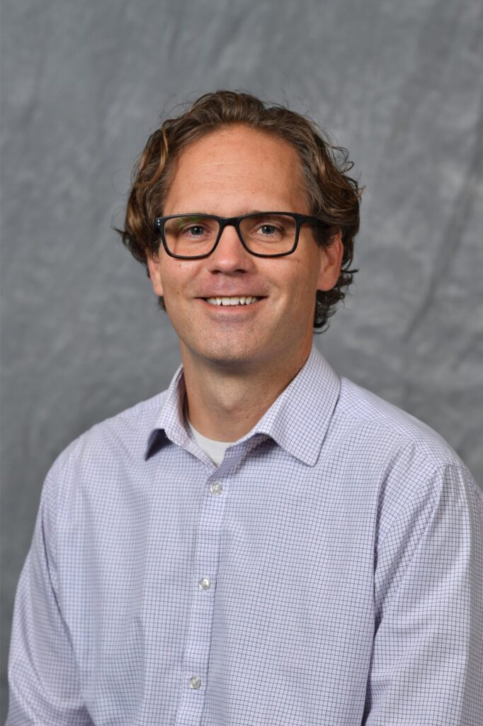 Carson College of Business recognizes faculty, staff, and doctoral ...