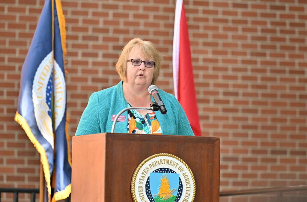 U.S. Secretary of Agriculture helps break ground on new Plant Sciences ...