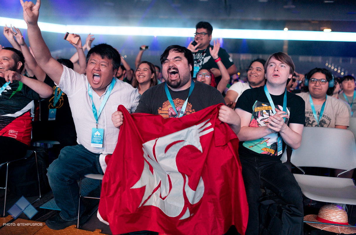 Flag-waving Coug spirit extends to esports | WSU Insider | Washington ...