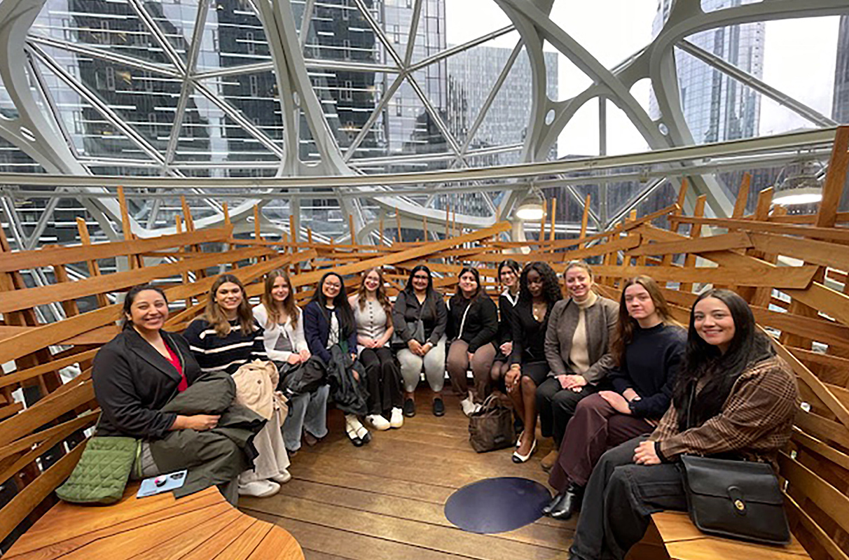 ‘Be Curious’ — 2025 Seattle Experience encourages student inquiry and ...