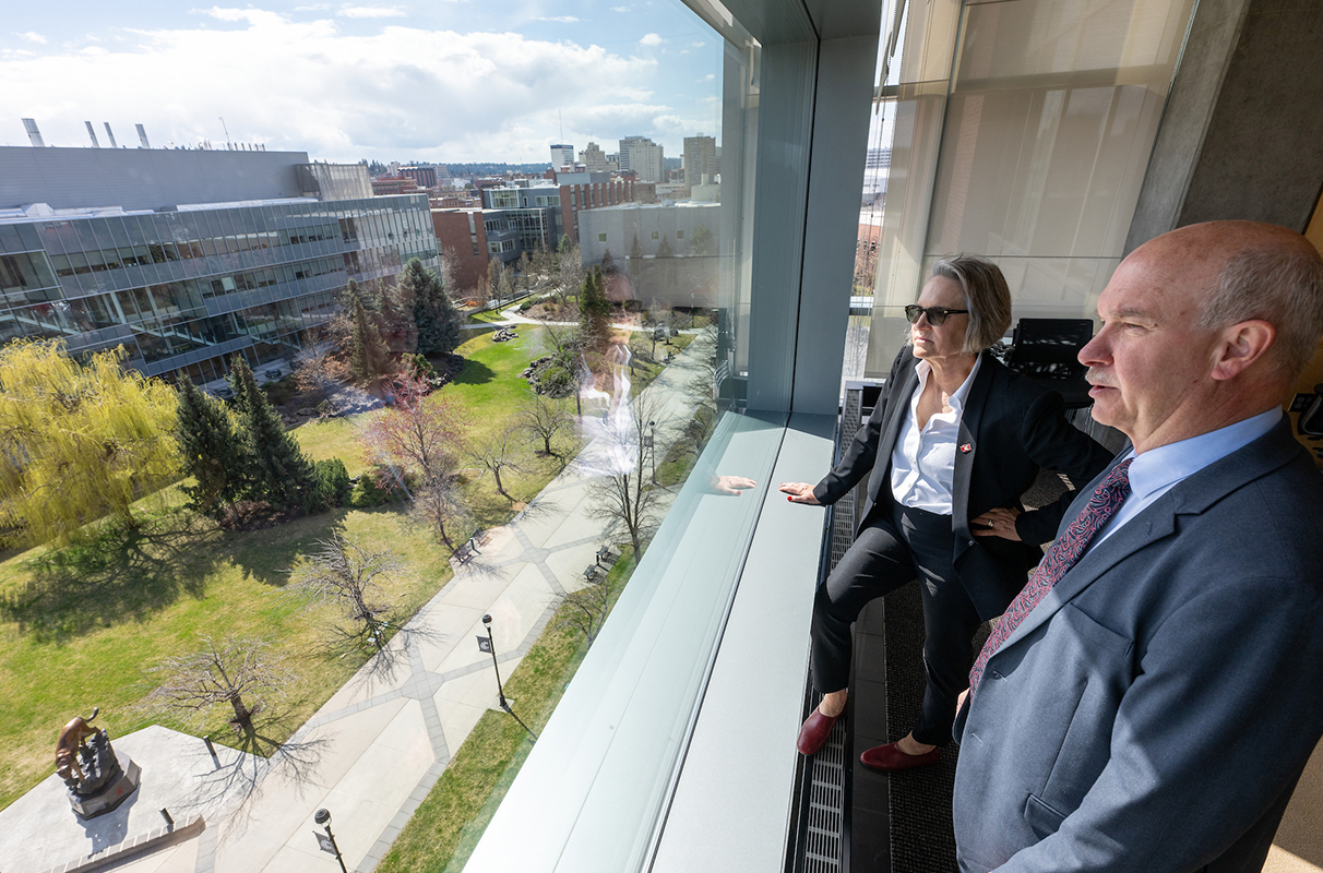 President Cantwell concludes statewide ‘whistle‑stop’ tour | WSU Insider | Washington State ...