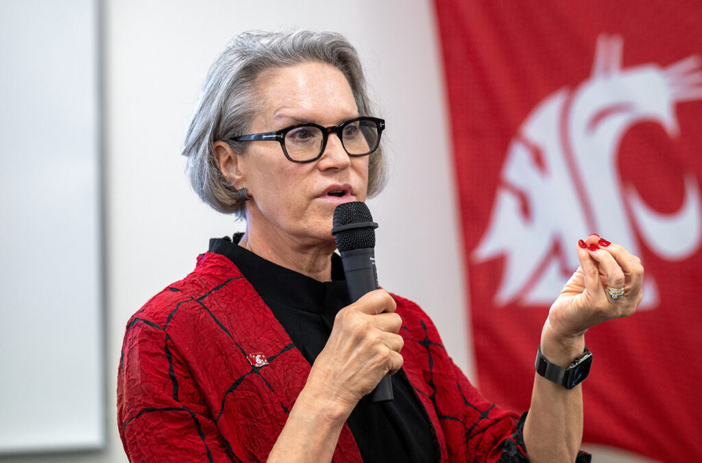 President Cantwell concludes statewide ‘whistle‑stop’ tour | WSU Insider | Washington State ...