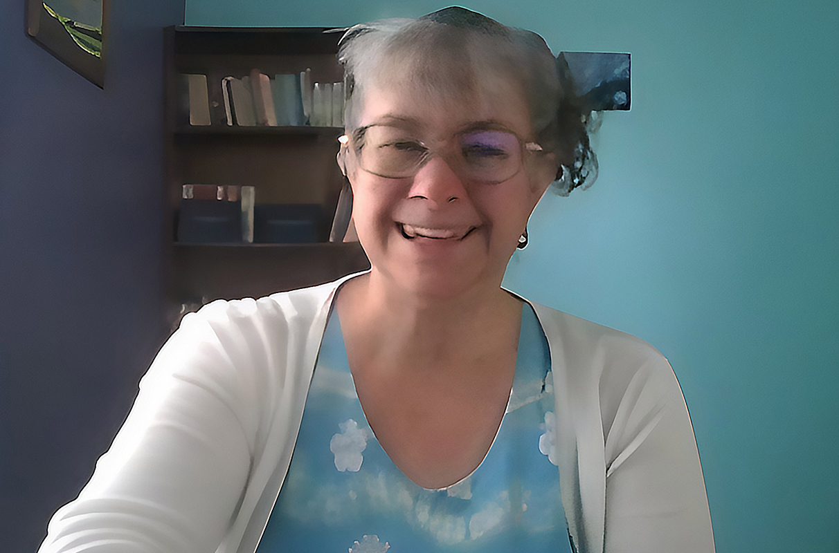 Linda Cook receives 2025 Excellence in Online Teaching Award | WSU ...