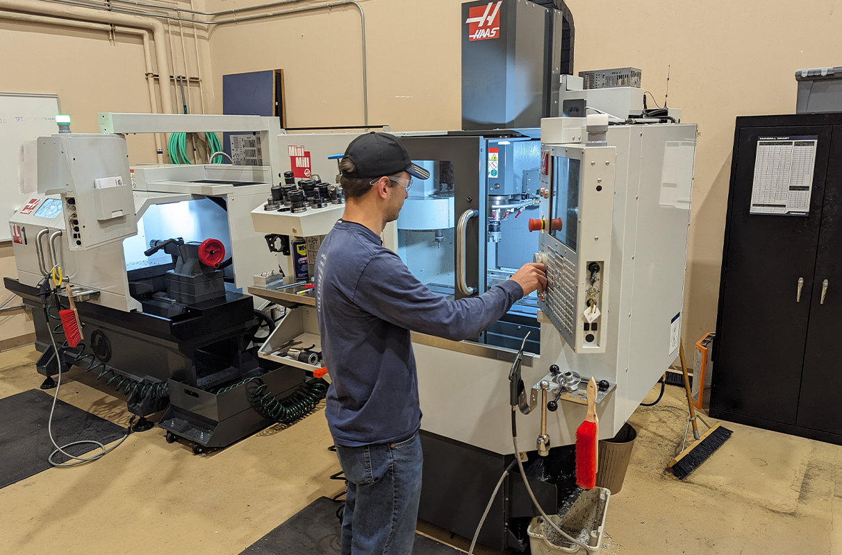 Private gifts enable renovation of Tri‑Cities engineering lab | WSU ...