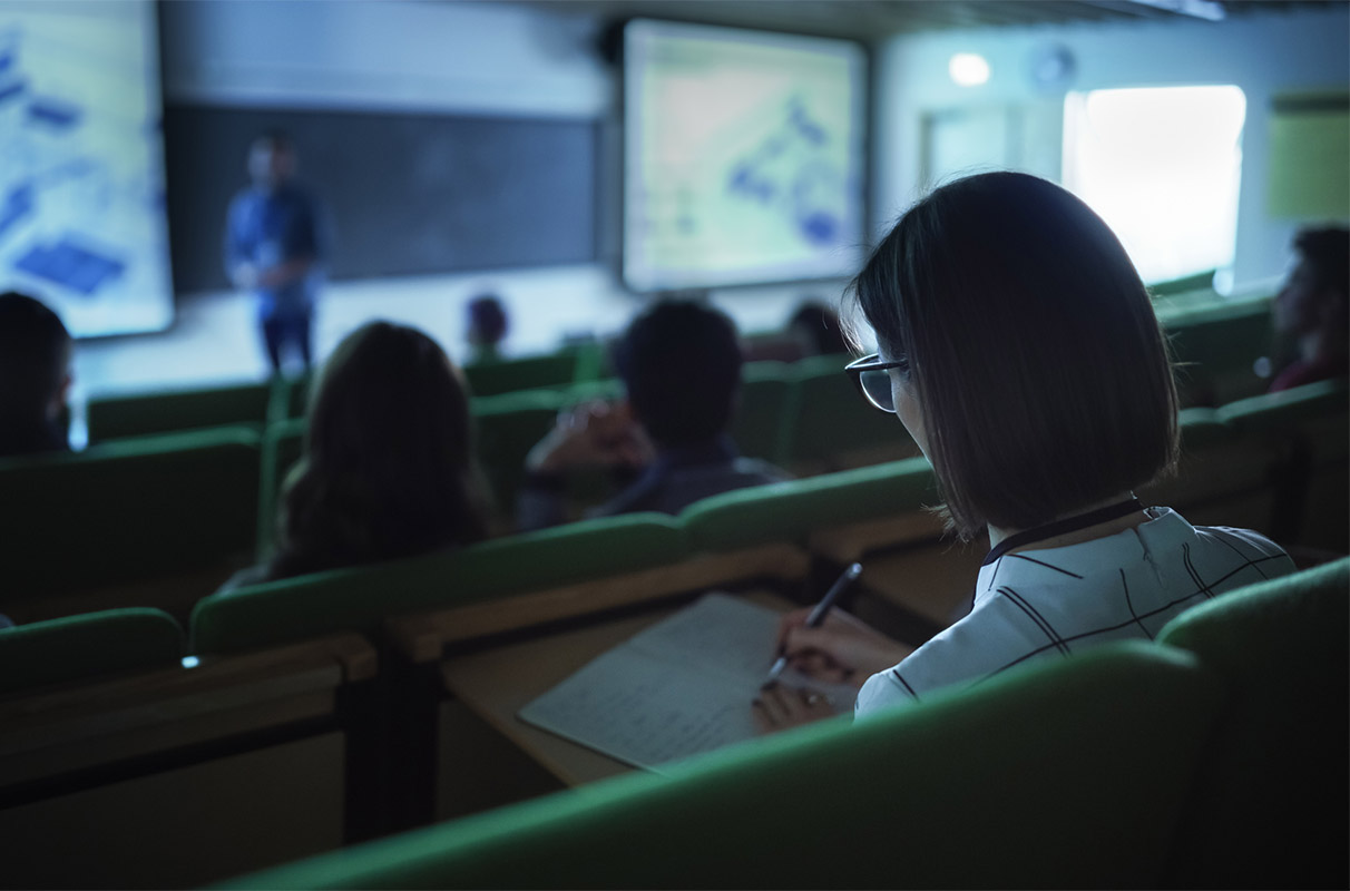 Growth mindset messages can close grade gap for first-generation ...