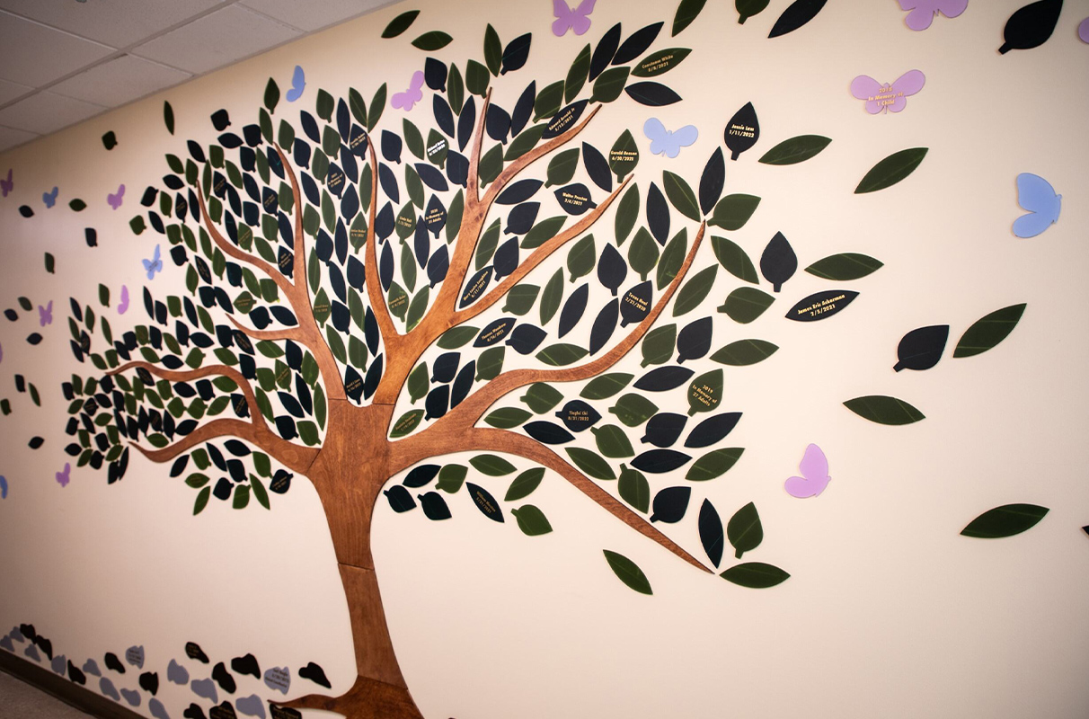 ‘Tree of Remembrance’ art project unveiled at Pullman Regional Hospital ...