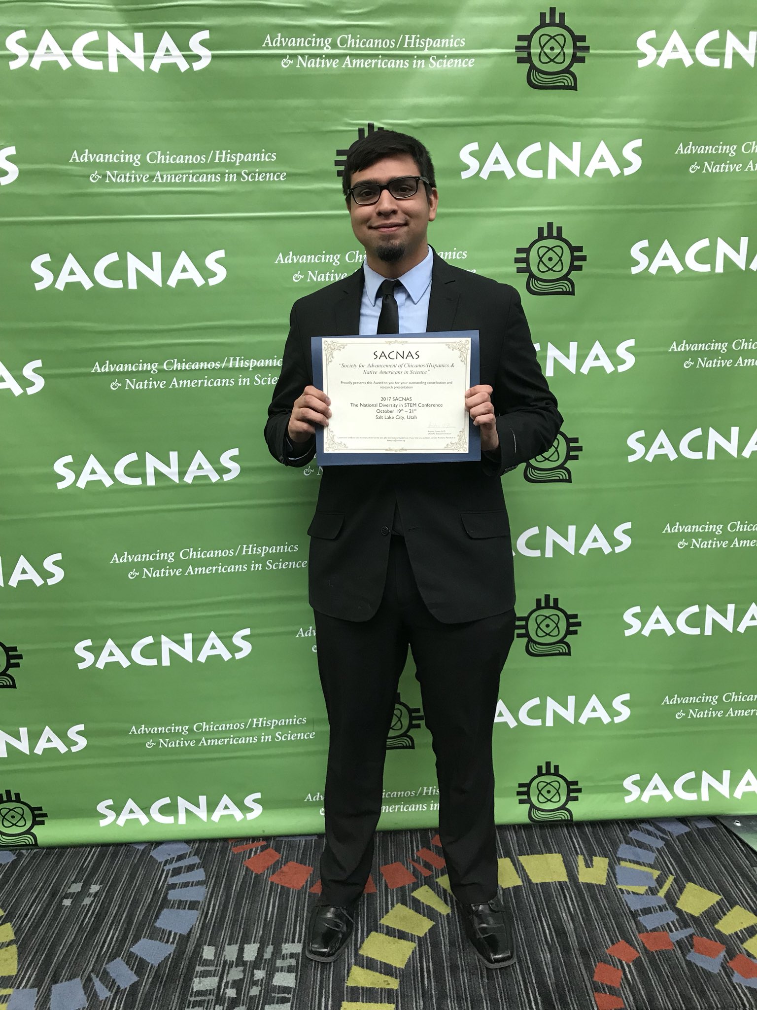 Eric Navarro Is Named a Winner at the SACNAS Conference | The School of ...
