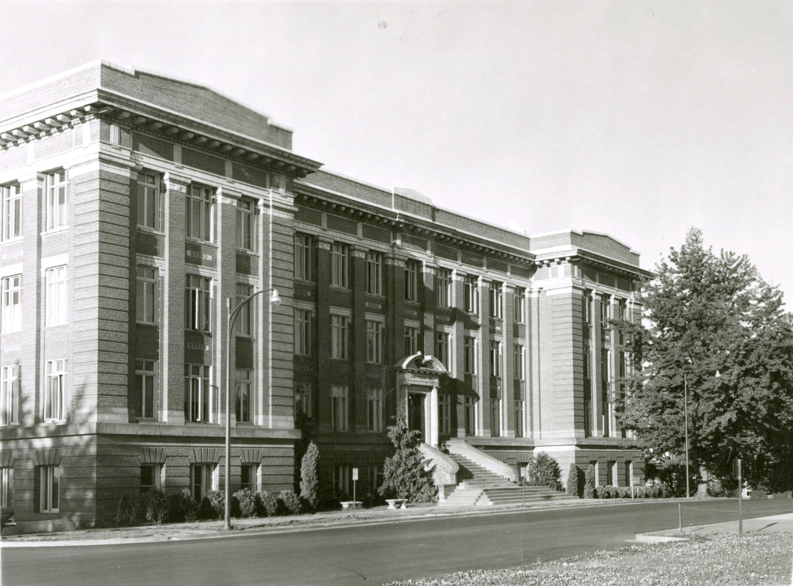 Architect Rudolph Weaver buildings at WSU | Washington State Magazine ...