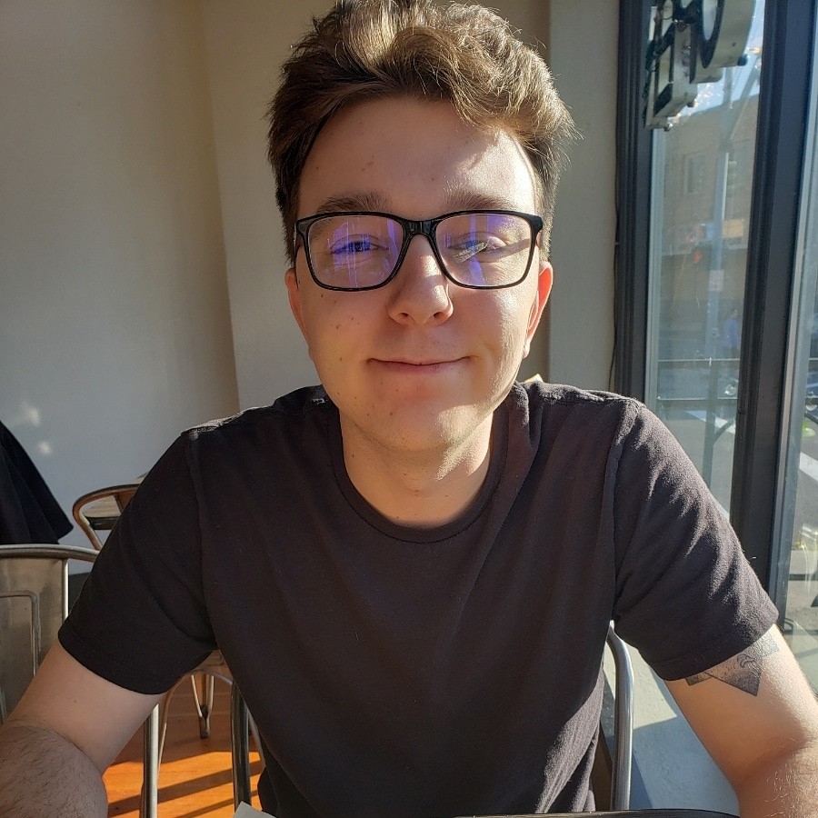 Alex White's Instagram, Twitter & Facebook on IDCrawl