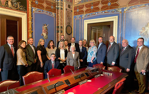 Partnership between WSU, WSDA and agriculture partners celebrated in D ...